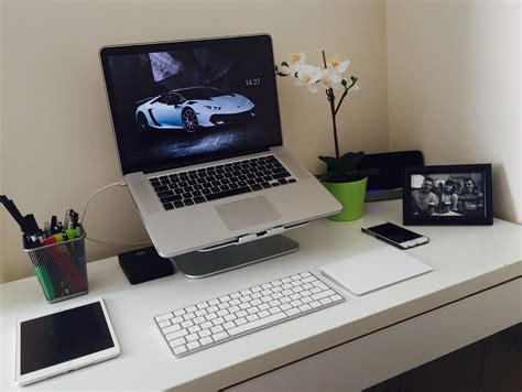 Macbook Pro Desk Setup Ideas At Angela Rich Blog