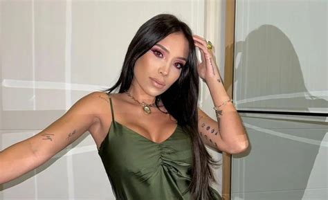 비디오 Luisa Fernanda W는 추종자들에게 공개하고 그녀가 가장 좋아하는 것을 밝혔습니다 Infobae