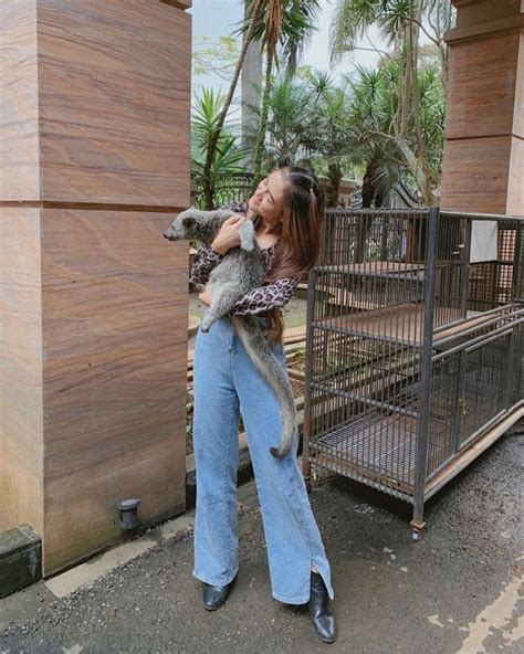 Shella Fernanda Model Pakaian Remaja Wajah Gadis Model Pakaian