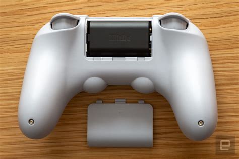 8bitdos Sn30 Pro Is A Near Perfect Switch Controller Engadget