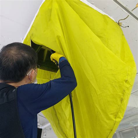 언커버안경원 날씨가 더 더워지기 전에 에어컨 청소를 했습니다 구정물이 장난 아니네요 이제 더