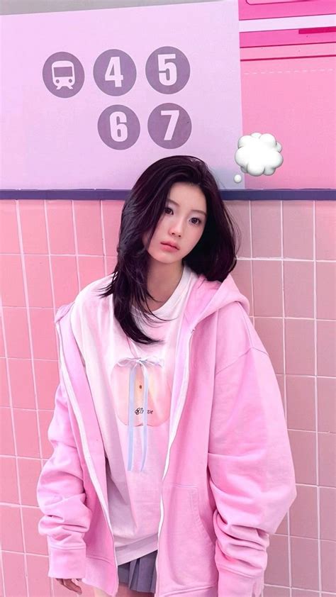 Illit Wonhee Wallpaper Garotas Fofas Kpop Feminino Apenas
