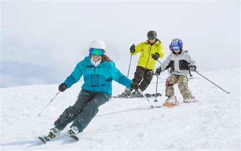 스키의 기초부터 더 나은 실력까지 스키 타는 방법 완전 가이드