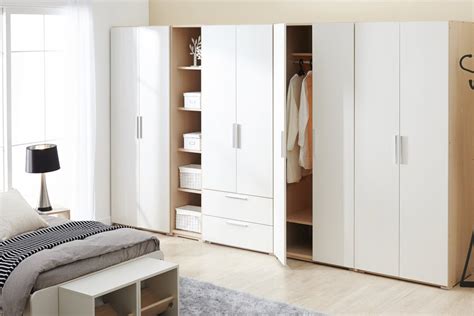 Как грамотно хранить вещи в платяном шкафу Декор