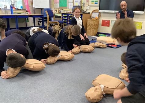 Chilton Pupils Learn Life Saving Skills With Kent Surf Schools Andy Webb The Isle Of Thanet News