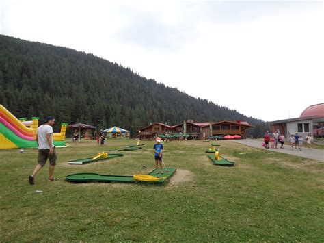 Портативни и постоянни мини голф игрища