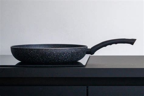 Выбираем правильную сковороду для стейков