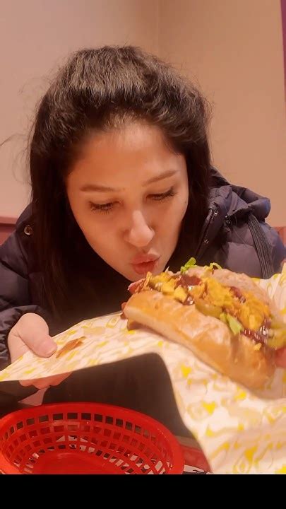 گرون ترین و ارزون ترین هات داگ برلین رفتیم خوردیم ویدیوکوتاه Youtube