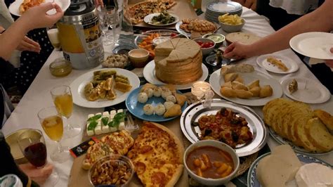 우리의 빠히 브라스리 보리아 Boria 한국식 소세지빵 친구의 환송회 겸 파티 형님 집에 초대받았던 날 맥도날드 햄버거로 만드는 불고기버거 파리 일상 브이로그