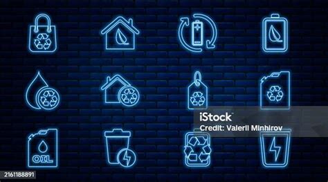 쓰레기통 에코 연료 통 배터리 재활용 집 재활용 깨끗한 아쿠아 재활용 쇼핑백 태그 및 친근한 집 아이콘으로 라인 번개를 설정하십시오 벡터 Friendly Match에 대한