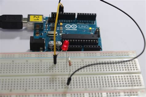 綠園創客的科學學習單 利用arduino控制led亮滅 Blink範例程式說明 綠園創客的科學學習單 利用arduino控制led亮滅 Blink範例程式說明