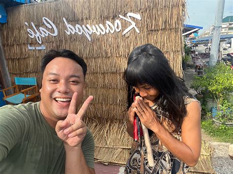 ข่าว Like สาระ สาวเร่ร่อนคนดังในโซเซียล ตัวตึงระยองเคาะแกลลอน ร้องเพลงภาษาต่างดาว