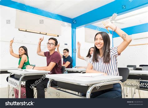 107712 Imágenes De Estudiantes Participando Imágenes Fotos Y