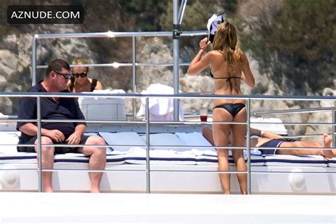 James Packer Enjoys The Holidays And Soaks Up The Sun On His Super Yacht In Capri With His