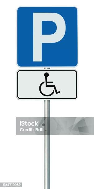 무료 핸디캡 장애인 주차장 도로 표지판 고립 된 장애인 파란색 배지 홀더 만 흰색 교통 P 통지 수직 기둥 포스트 표지판 대형