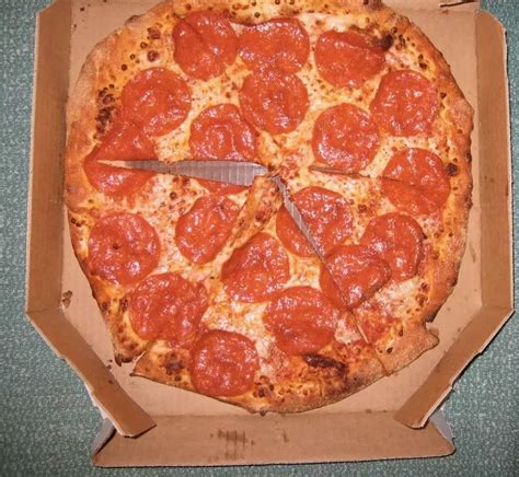 Dominos Brooklyn Style Pizza Vs Thin Crust Pizza