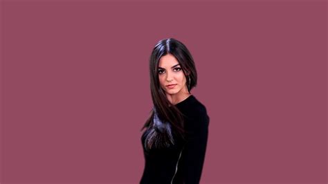 Victoria Justice Giphy Reaction S July 2017 • Celebmafia