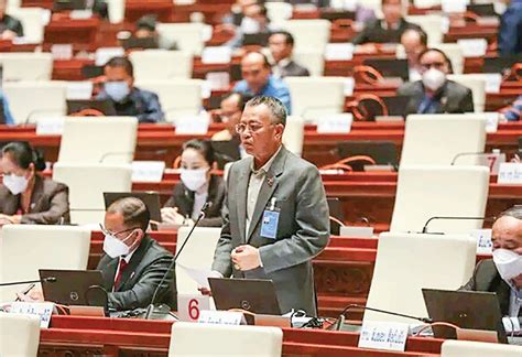 ສສຊ ປະກອບຄຳເຫັນ ໃສ່ບົດລາຍງານ Lao Peoples Army News Facebook