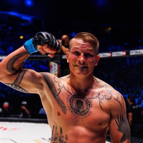 Fight Site Kakav šok Robin Roos Nokautirao Andija Vrtačića Poručio Da želi Napasti Fnc Ov Pojas