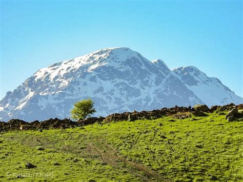 چیای هەڵگورد لە گۆمی فێڵاوەوە Natural Landmarks Landmarks Nature