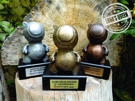 Escultura Mr E Lunasqueen Reconocimientos