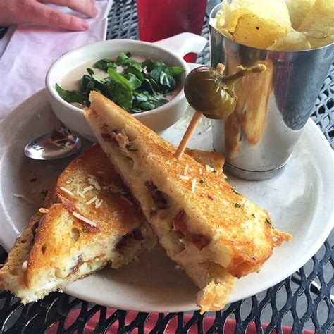 The Grilled Cheese Sandwich At This Homey Diner In Arkansas Is Out Of This World Delicious