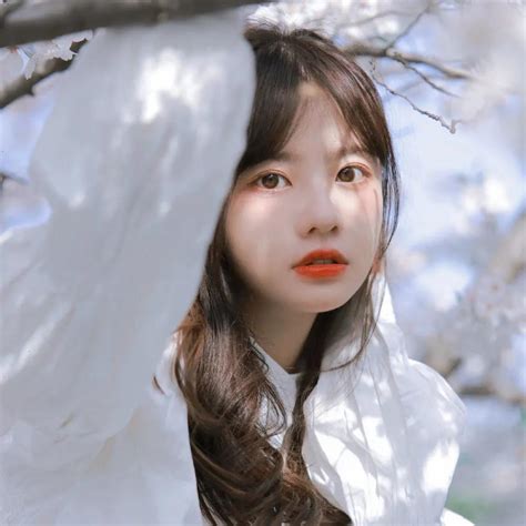 最新好看的女生图片 好看的女生图片大全 配图网