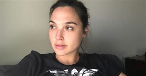 [할리웃통신] 원더우먼 갤 가돗 딸 출산 두 아이 엄마 됐다