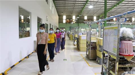 လှိုင်သာယာက အထည်ချုပ်စက်ရုံတရုံကို ပြန်ဖွင့်ခွင့်ပေးသင့် မပေးသင့် သက