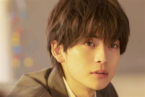高橋文哉が切なげに見つめるどアップカットが初解禁！曽田陵介とのオフショットも到着「交換ウソ日記」 Tv Life Web