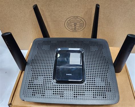 Linksys Ea8300 Max Stream Ac2200 Tri Band Wi Fi Router 電腦＆科技 電腦周邊及配件 Wifi及上網相關產品 Carousell