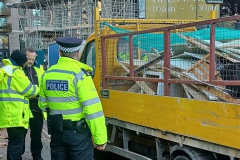 Operation Swift Cracks Down On Flytipping In Chiswick