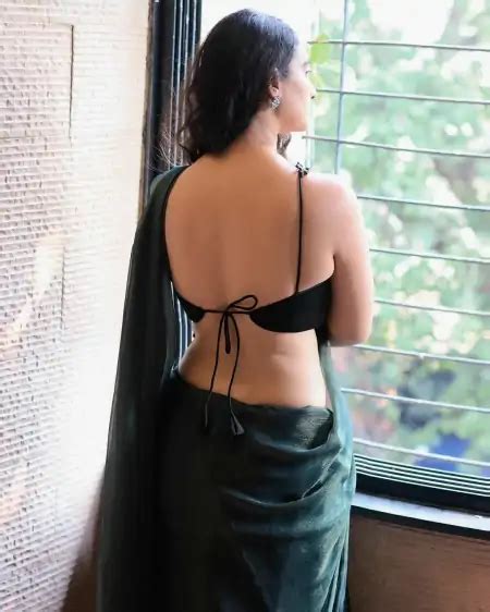 Megha Shukla Latest Hot Pics And Photo In Saree