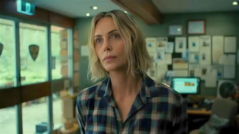 Apexs Rt Score Shows Why All Critics Dont Like Charlize Therons New