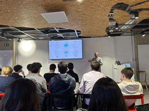 Tech Dialogues Trescientosmil