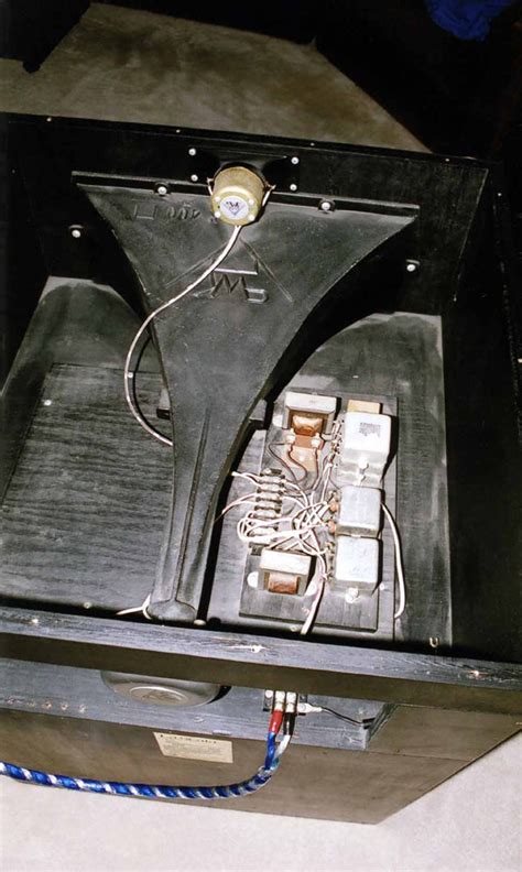 ported heavyweight la scala clone bass bins with corner reflectors technical restorations