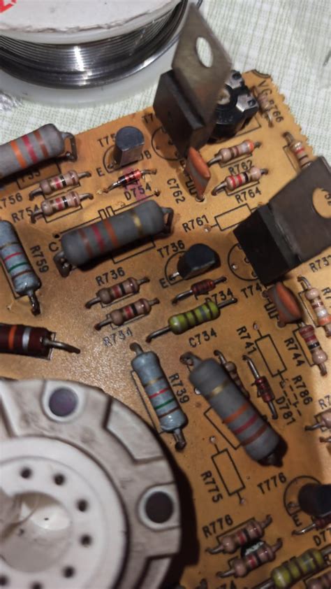 Resistor Shaped Capacitor R Askelectronics