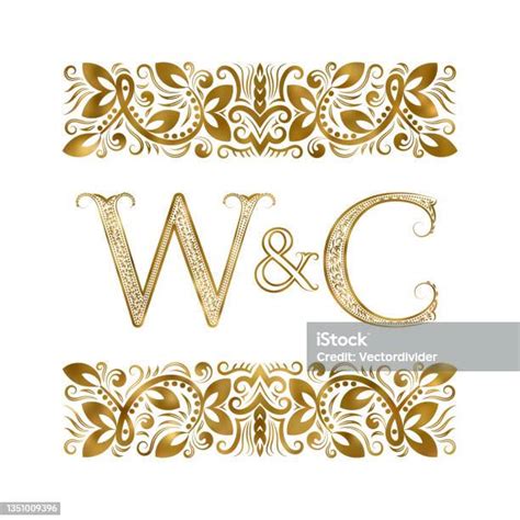 W 와 C 빈티지 이니셜 기호 문자는 장식 요소로 둘러싸여 있습니다 결혼식 또는 비즈니스 파트너 로얄 스타일의 모노그램 알파벳