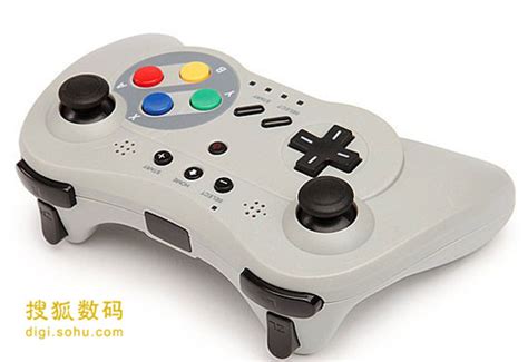 多功能游戏手柄上市 可兼容AndroidWii Wii U 搜狐数码