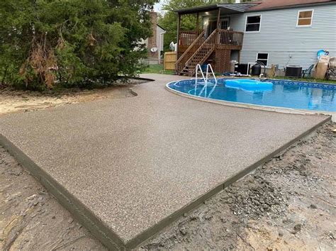 Exposed Aggregate Cincinnati Custom Concrete
