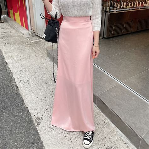 새틴 밴딩 플레어 맥시 롱 스커트