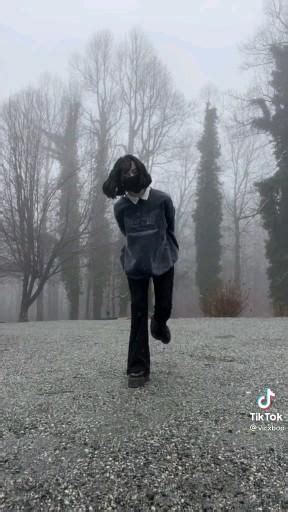 اكتشف عالم الأناقة مع 61 من أفكار صور بنات باد بوي وصورة نمط بديل