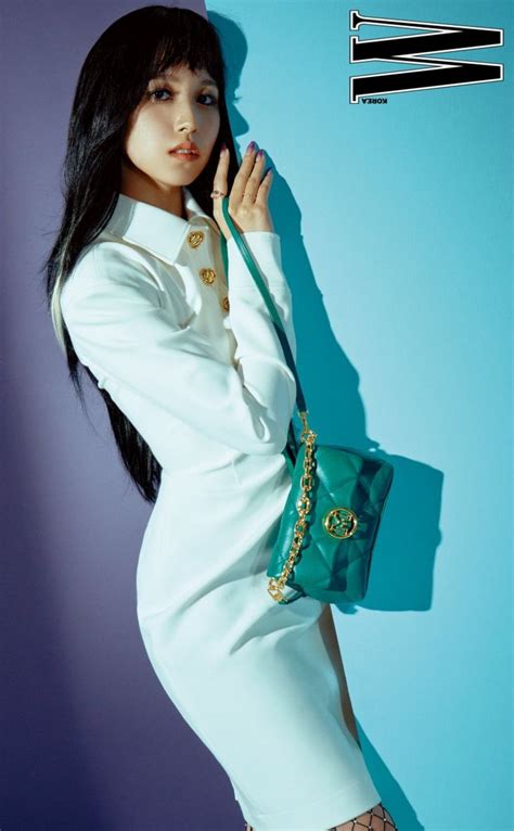 Pin By Sakhumzi Thozamile On Mina Mina South Korean Girls Korean Girl Groups