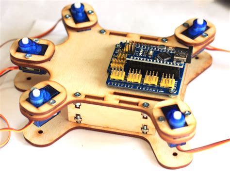 Zestaw edukacyjny robot pająk Arduino