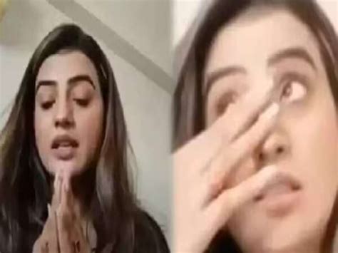 Akshara Singh Akshara Singh Explains On Leaked Mms Says