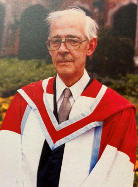 Professor J C Beckett 1912 96 Tinteán