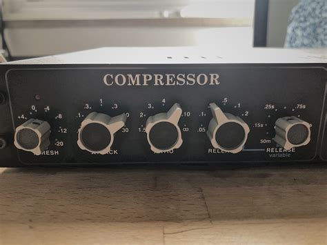 Test API Audio Bus Kompressor AMAZONA De
