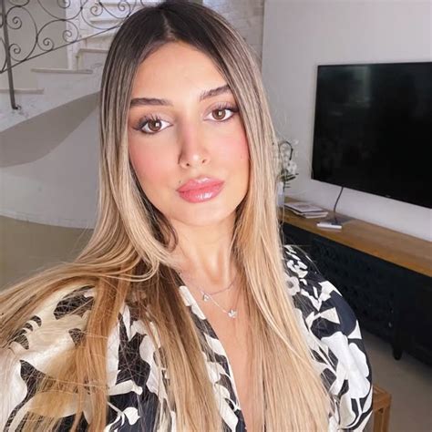 ‎שיר סוסן Shir Susan‎ Shirsusan • Threads Say More