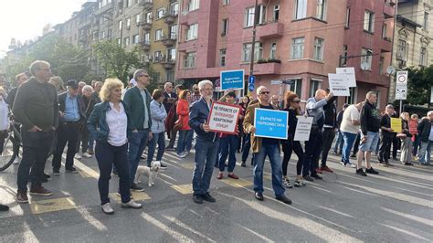 Втори ден протест заради новата организация на движението в центъра на
