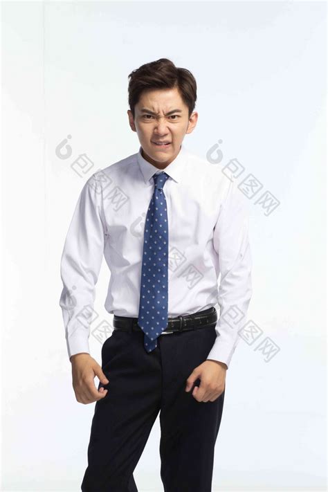 面部表情痛苦的青年男人 包图企业站